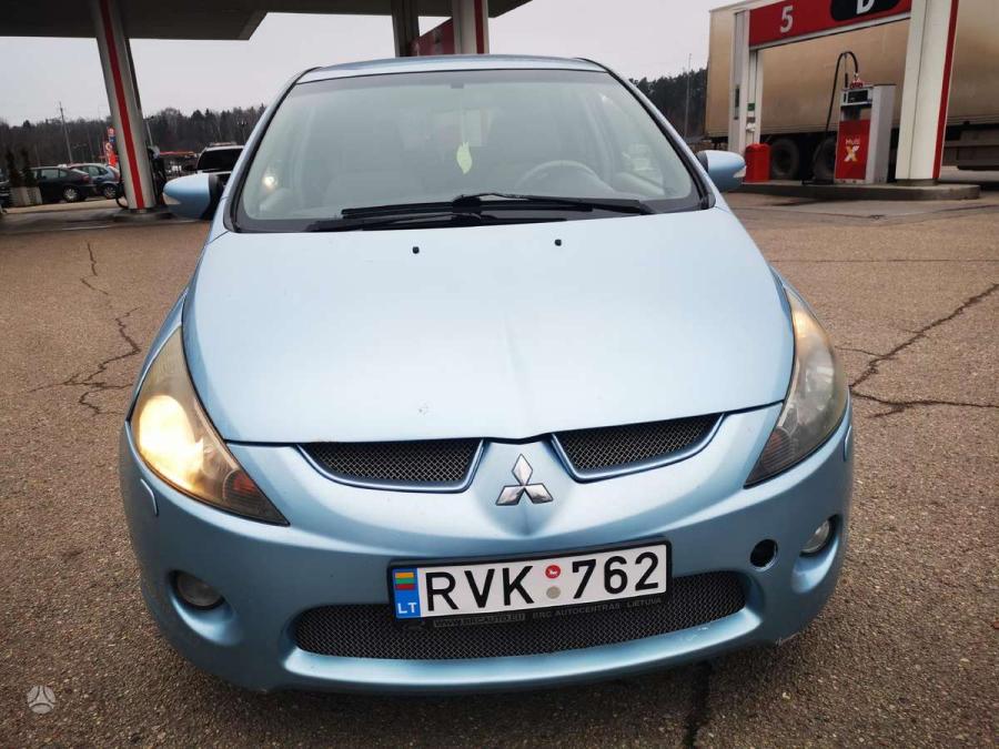 Zils Mitsubishi Grandis 2006 Viļņa, ar dzinēja tilpumu 2.40 L un nobraukumu 385 tūkst. km par 1850 €, foto 14 vietnē AUTOMOTO.COM.LV