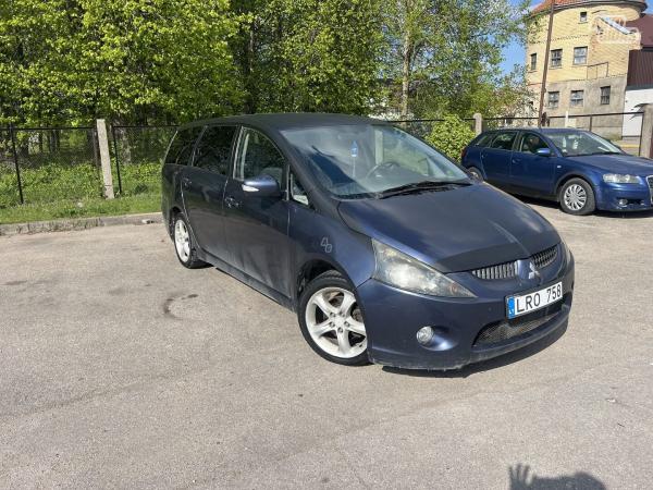 Blue Mitsubishi Grandis 2006 in Siauliai, with an engine capacity of 2.00 L and mileage of 286 thousand km for 999 €, photo 1 on AUTOMOTO.COM.LV