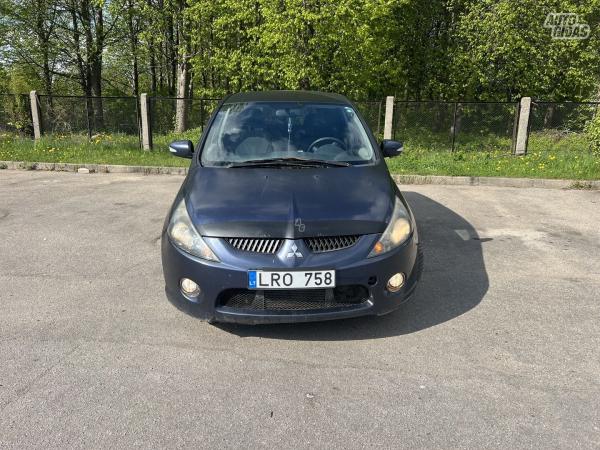 Blue Mitsubishi Grandis 2006 in Siauliai, with an engine capacity of 2.00 L and mileage of 286 thousand km for 999 €, photo 2 on AUTOMOTO.COM.LV