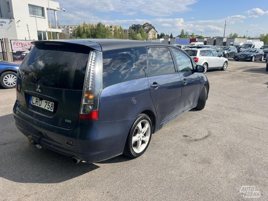 Zils Mitsubishi Grandis 2006 Šauļi, ar dzinēja tilpumu 2.00 L un nobraukumu 286 tūkst. km par 999 €, foto 7 vietnē AUTOMOTO.COM.LV