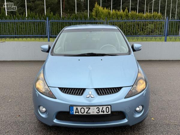 Mitsubishi Grandis 2006 in Vilnius on AUTOMOTO.COM.LV Blue Mitsubishi Grandis 2006 in Vilnius, with an engine capacity of 2.40 L and mileage of 300 thousand km for 700 €, photo 3 on AUTOMOTO.COM.LV