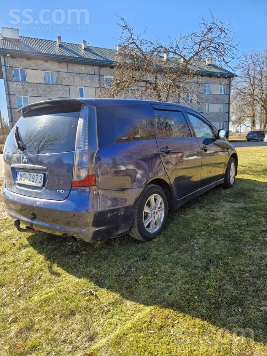Zils Mitsubishi Grandis 2007 Liepāja, ar dzinēja tilpumu 2.00 L un nobraukumu 405 tūkst. km par 1150 €, foto 4 vietnē AUTOMOTO.COM.LV
