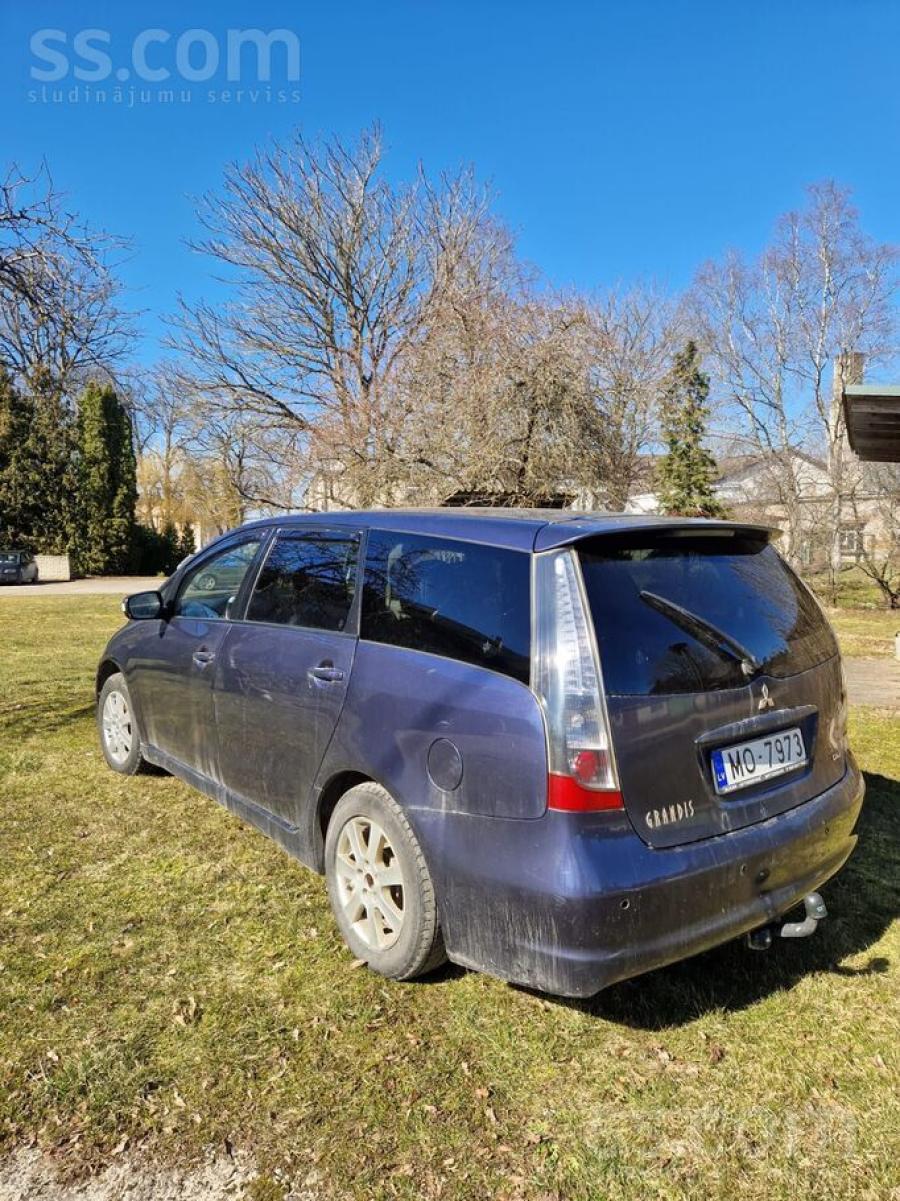 Zils Mitsubishi Grandis 2007 Liepāja, ar dzinēja tilpumu 2.00 L un nobraukumu 405 tūkst. km par 1150 €, foto 6 vietnē AUTOMOTO.COM.LV