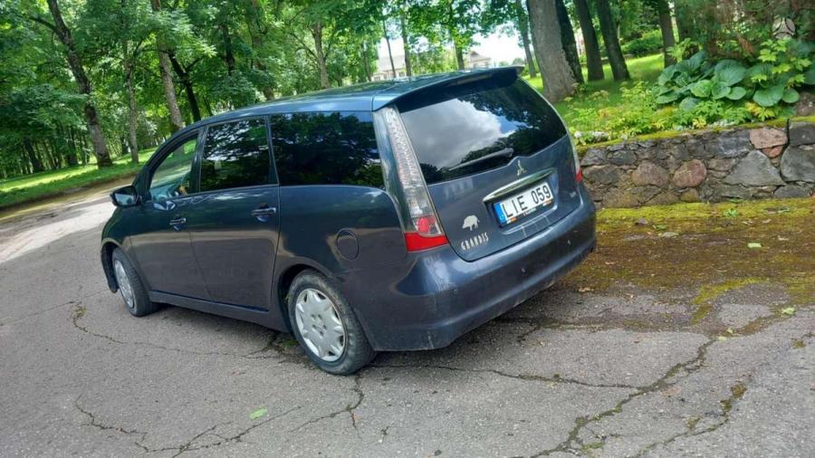 Zils Mitsubishi Grandis 2007 Kupiškis, ar dzinēja tilpumu 2.00 L un nobraukumu 280 tūkst. km par 1450 €, foto 4 vietnē AUTOMOTO.COM.LV