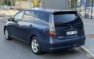 Blue Mitsubishi Grandis 2008 in Vilnius, with an engine capacity of 2.00 L and mileage of 320 thousand km for 1750 €, photo 4 on AUTOMOTO.COM.LV