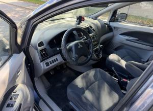 Blue Mitsubishi Grandis 2008 in Vilnius, with an engine capacity of 2.00 L and mileage of 320 thousand km for 1750 €, photo 9 on AUTOMOTO.COM.LV