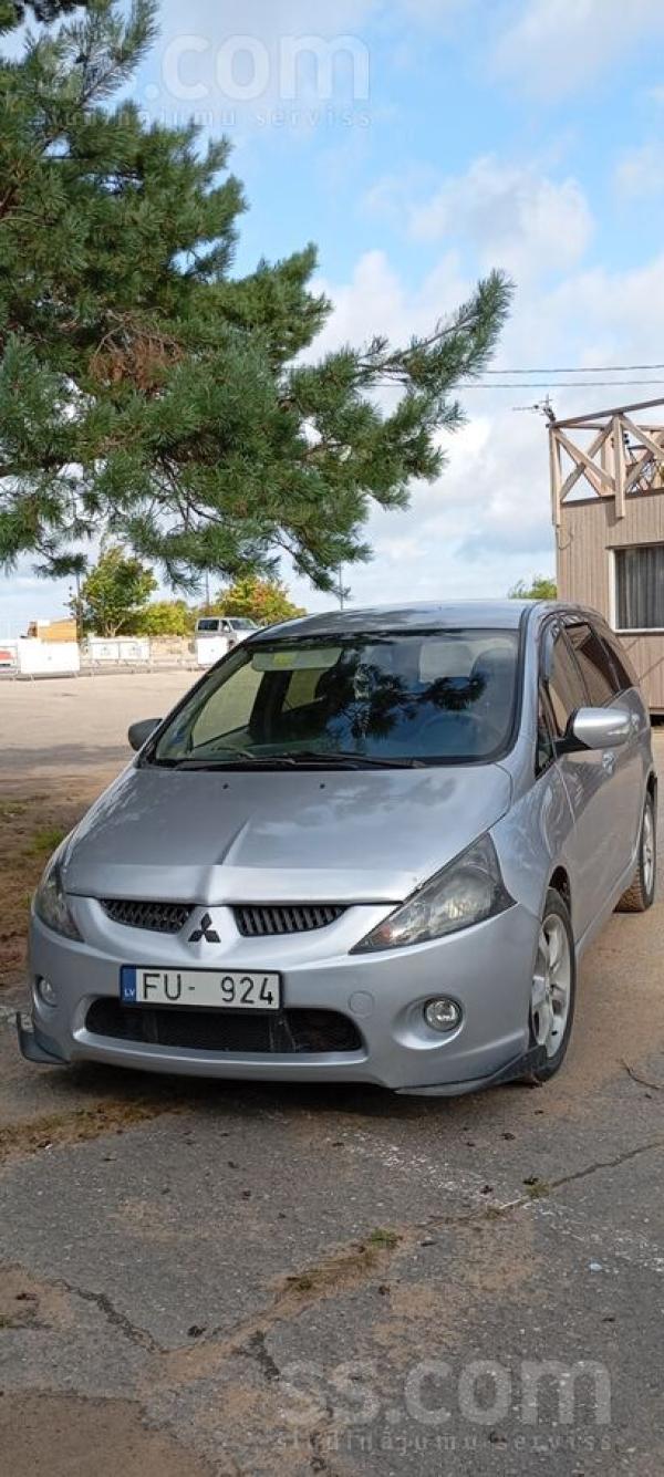 Grey Mitsubishi Grandis 2006 in Aizkraukle, with an engine capacity of 2.00 L and mileage of 500 thousand km for 5290 €, photo 2 on AUTOMOTO.COM.LV