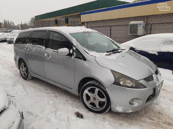 Pelēks Mitsubishi Grandis 2005 Kauņa, ar dzinēja tilpumu 2.40 L un nobraukumu 300 tūkst. km par 777 €, foto 3 vietnē AUTOMOTO.COM.LV