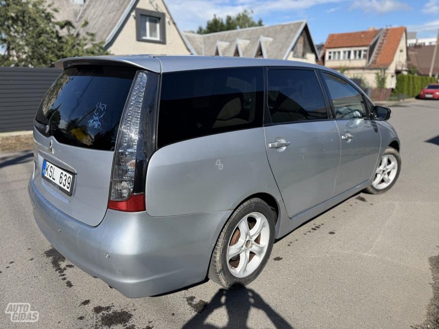 Grey Mitsubishi Grandis 2005 in Kaunas, with an engine capacity of 2.40 L and mileage of 298 thousand km for 1950 €, photo 7 on AUTOMOTO.COM.LV
