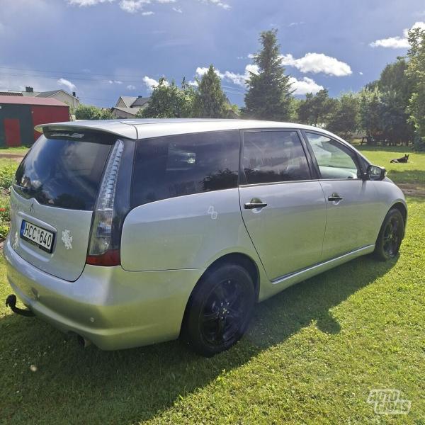 Grey Mitsubishi Grandis 2005 in Vilnius, with an engine capacity of 2.40 L and mileage of 320 thousand km for 1750 €, photo 4 on AUTOMOTO.COM.LV