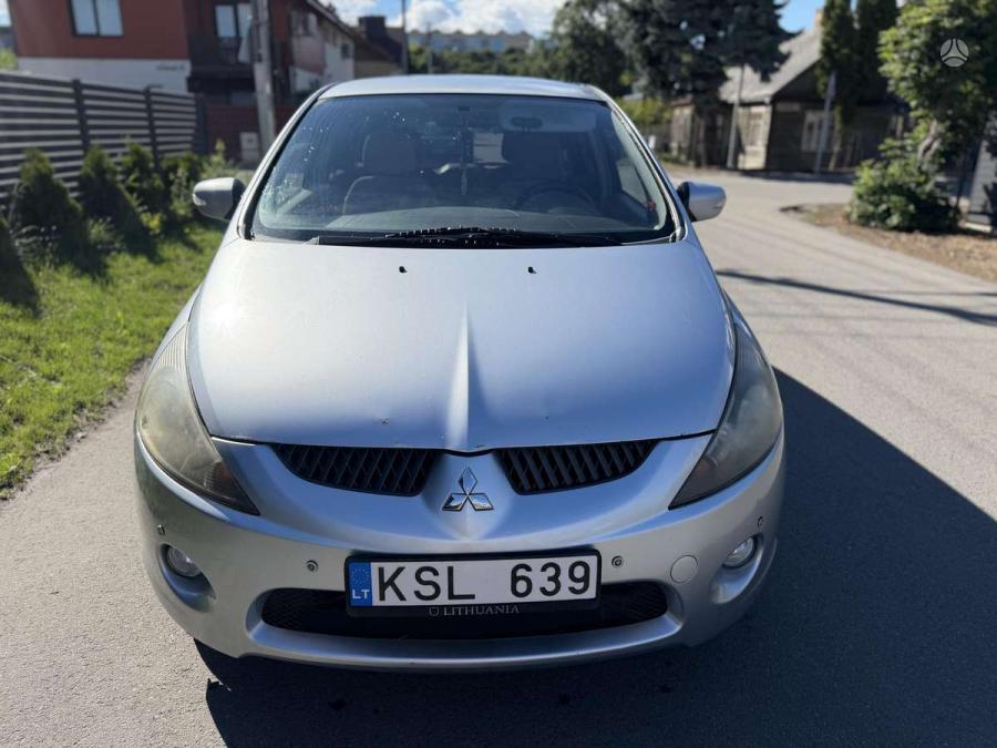 Pelēks Mitsubishi Grandis 2005 Kauņa, ar dzinēja tilpumu 2.38 L un nobraukumu 298 tūkst. km par 1950 €, foto 4 vietnē AUTOMOTO.COM.LV