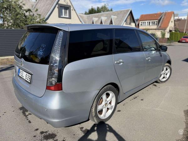 Grey Mitsubishi Grandis 2005 in Kaunas, with an engine capacity of 2.38 L and mileage of 298 thousand km for 1950 €, photo 6 on AUTOMOTO.COM.LV