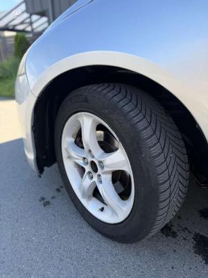 Pelēks Mitsubishi Grandis 2005 Kauņa, ar dzinēja tilpumu 2.38 L un nobraukumu 298 tūkst. km par 1950 €, foto 11 vietnē AUTOMOTO.COM.LV
