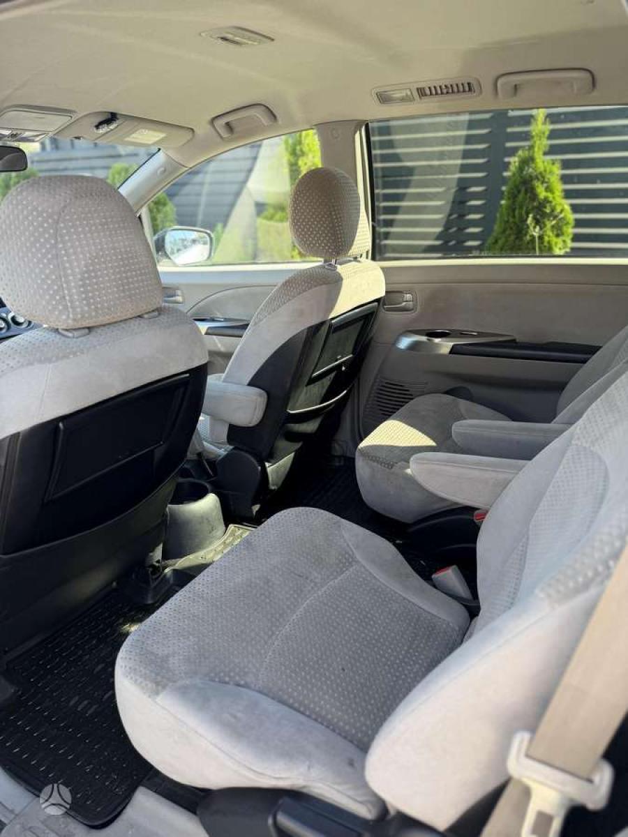 Pelēks Mitsubishi Grandis 2005 Kauņa, ar dzinēja tilpumu 2.38 L un nobraukumu 298 tūkst. km par 1950 €, foto 18 vietnē AUTOMOTO.COM.LV