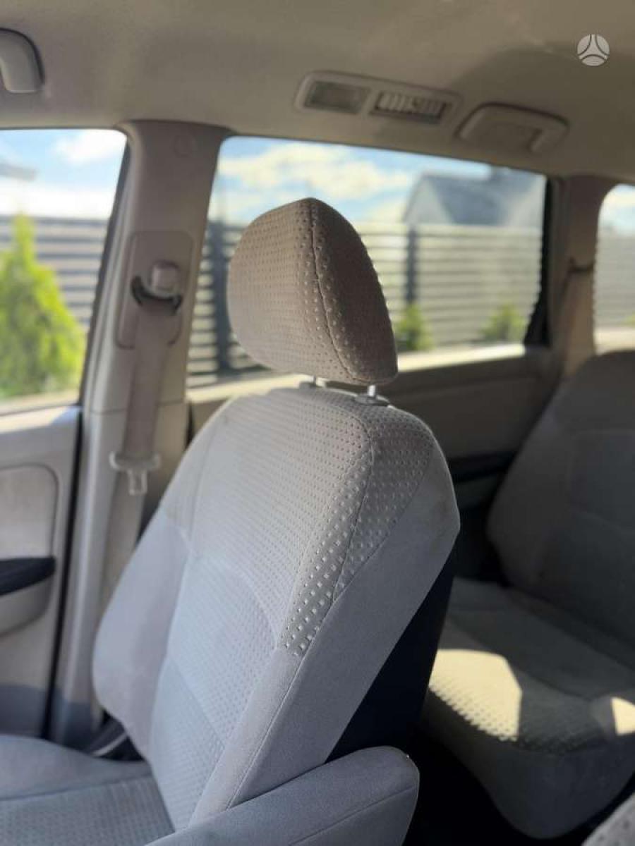 Pelēks Mitsubishi Grandis 2005 Kauņa, ar dzinēja tilpumu 2.38 L un nobraukumu 298 tūkst. km par 1950 €, foto 26 vietnē AUTOMOTO.COM.LV