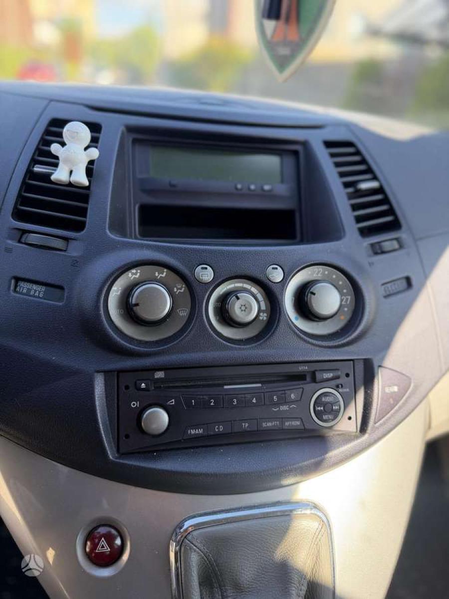Pelēks Mitsubishi Grandis 2005 Kauņa, ar dzinēja tilpumu 2.38 L un nobraukumu 298 tūkst. km par 1950 €, foto 28 vietnē AUTOMOTO.COM.LV