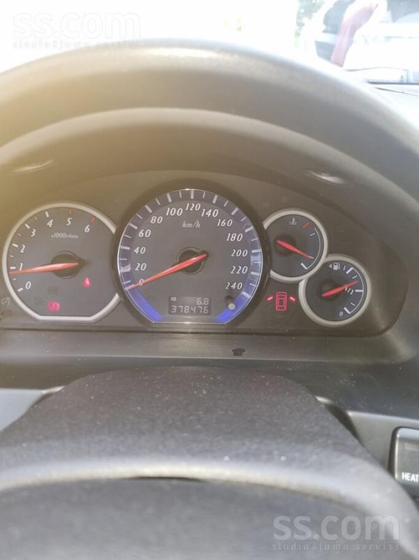 Grey Mitsubishi Grandis 2005 in Riga, with an engine capacity of 2.00 L and mileage of 379 thousand km for 1650 €, photo 7 on AUTOMOTO.COM.LV