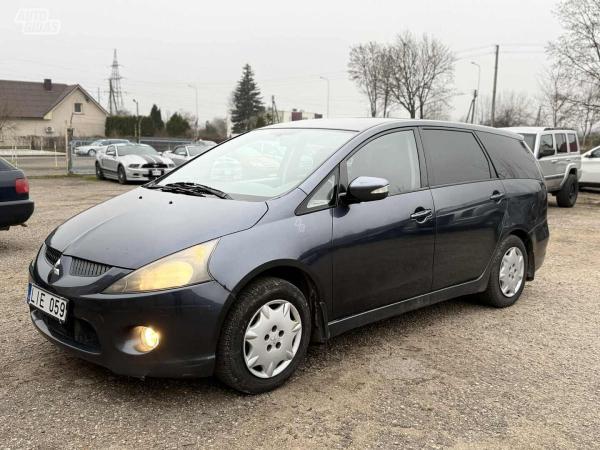 Grey Mitsubishi Grandis 2006 in Silute, with an engine capacity of 2.00 L and mileage of 256 thousand km for 1400 €, photo 1 on AUTOMOTO.COM.LV