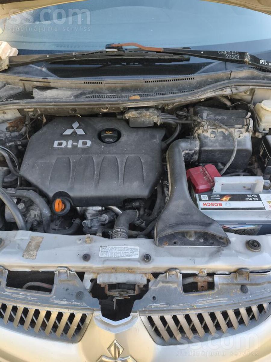 Pelēks Mitsubishi Grandis 2006 Jelgava, ar dzinēja tilpumu 2.00 L un nobraukumu 358 tūkst. km par 750 €, foto 1 vietnē AUTOMOTO.COM.LV