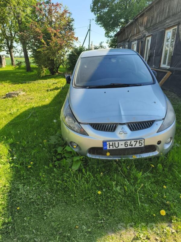 Pelēks Mitsubishi Grandis 2006 Jelgava, ar dzinēja tilpumu 2.00 L un nobraukumu 358 tūkst. km par 750 €, foto 2 vietnē AUTOMOTO.COM.LV