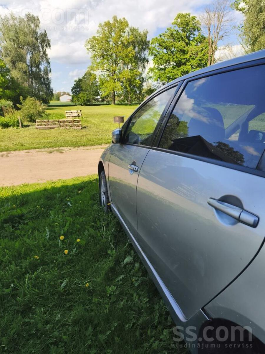 Pelēks Mitsubishi Grandis 2006 Jelgava, ar dzinēja tilpumu 2.00 L un nobraukumu 358 tūkst. km par 750 €, foto 6 vietnē AUTOMOTO.COM.LV