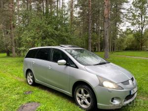 Grey Mitsubishi Grandis 2006 in Riga, with an engine capacity of 2.00 L and mileage of 302 thousand km for 220 €, photo 3 on AUTOMOTO.COM.LV