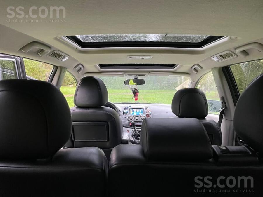 Grey Mitsubishi Grandis 2006 in Riga, with an engine capacity of 2.00 L and mileage of 302 thousand km for 220 €, photo 13 on AUTOMOTO.COM.LV