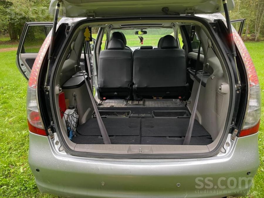 Grey Mitsubishi Grandis 2006 in Riga, with an engine capacity of 2.00 L and mileage of 302 thousand km for 220 €, photo 14 on AUTOMOTO.COM.LV