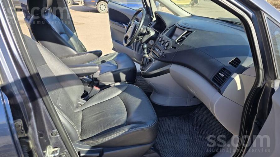 Pelēks Mitsubishi Grandis 2007 Valmiera, ar dzinēja tilpumu 2.00 L un nobraukumu 0 tūkst. km par 1799 €, foto 9 vietnē AUTOMOTO.COM.LV