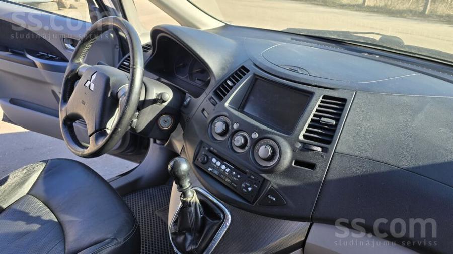Pelēks Mitsubishi Grandis 2007 Valmiera, ar dzinēja tilpumu 2.00 L un nobraukumu 0 tūkst. km par 1799 €, foto 10 vietnē AUTOMOTO.COM.LV