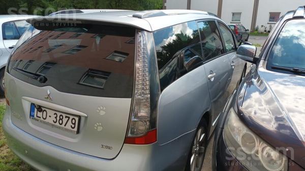 Pelēks Mitsubishi Grandis 2007 Rīga, ar dzinēja tilpumu 2.00 L un nobraukumu 309 tūkst. km par 1399 €, foto 10 vietnē AUTOMOTO.COM.LV