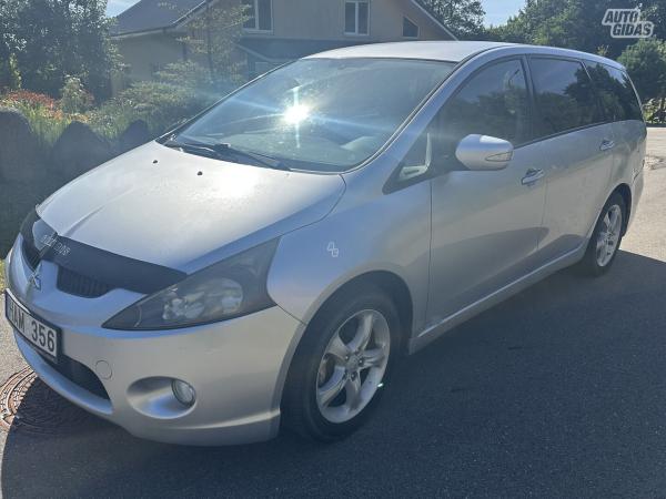 Mitsubishi Grandis 2007 Alīta vietnē Pelēks Mitsubishi Grandis 2007 Alīta, ar dzinēja tilpumu 2.00 L un nobraukumu 342 tūkst. km par 1700 €, foto 4 vietnē AUTOMOTO.COM.LV