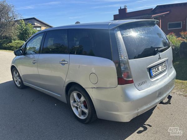 Mitsubishi Grandis 2007 Alīta vietnē Pelēks Mitsubishi Grandis 2007 Alīta, ar dzinēja tilpumu 2.00 L un nobraukumu 342 tūkst. km par 1700 €, foto 6 vietnē AUTOMOTO.COM.LV