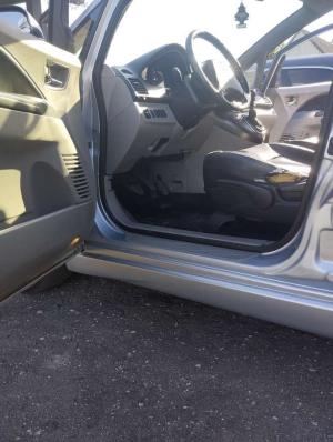 Grey Mitsubishi Grandis 2008 in Jonava, with an engine capacity of 1.97 L and mileage of 345 thousand km for 1300 €, photo 5 on AUTOMOTO.COM.LV