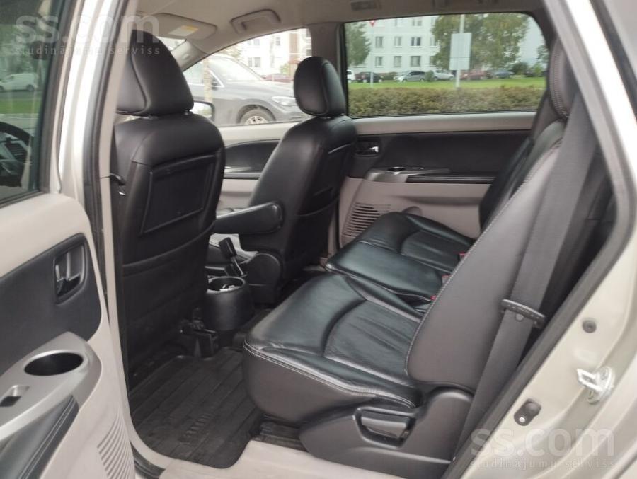 Grey Mitsubishi Grandis 2008 in Riga, with an engine capacity of 2.40 L and mileage of 0 thousand km for 3800 €, photo 8 on AUTOMOTO.COM.LV