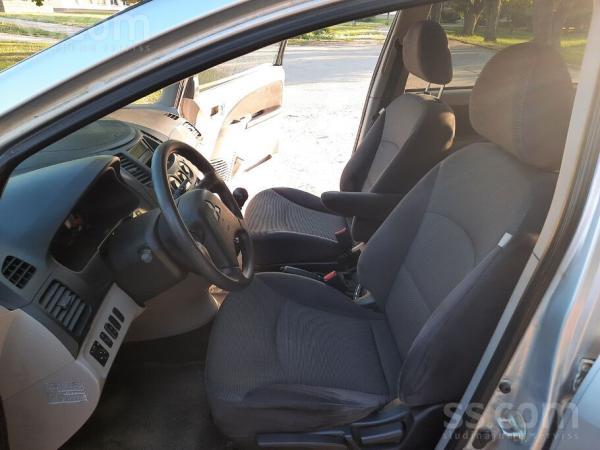 Grey Mitsubishi Grandis 2008 in Madona, with an engine capacity of 2.00 L and mileage of 294 thousand km for 2000 €, photo 8 on AUTOMOTO.COM.LV