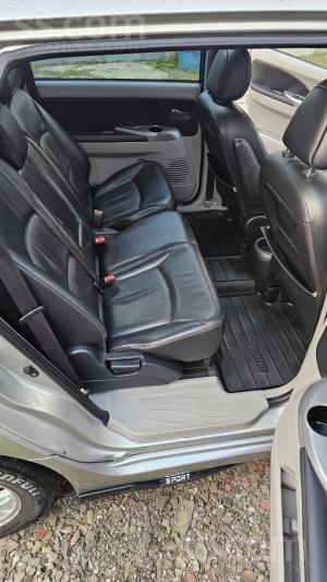 Grey Mitsubishi Grandis 2008 in Ventspils, with an engine capacity of 2.00 L and mileage of 385 thousand km for 2495 €, photo 13 on AUTOMOTO.COM.LV