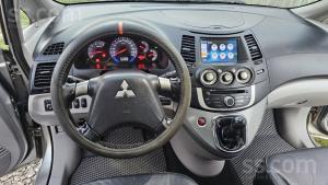 Grey Mitsubishi Grandis 2008 in Ventspils, with an engine capacity of 2.00 L and mileage of 385 thousand km for 2495 €, photo 16 on AUTOMOTO.COM.LV