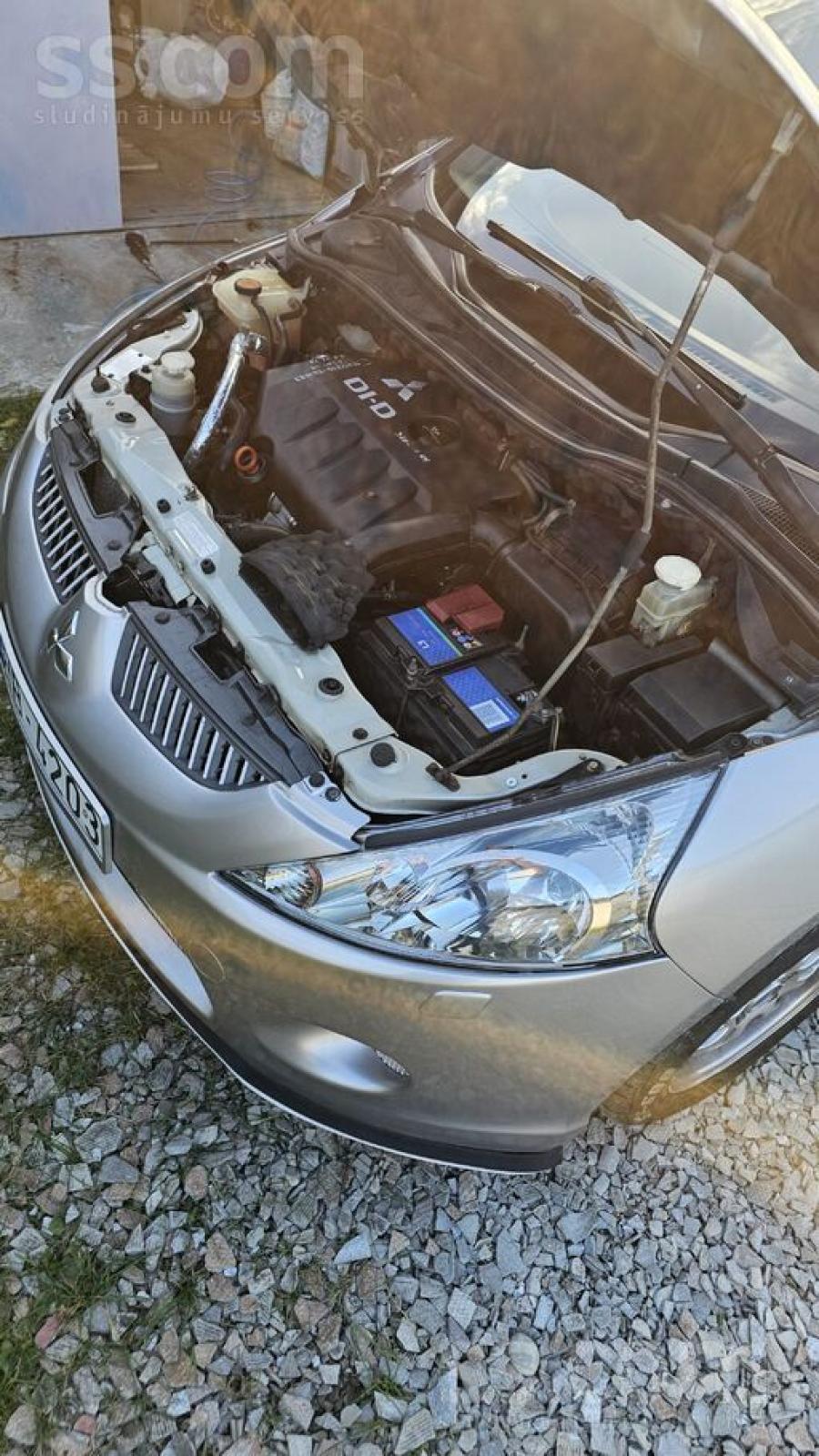 Grey Mitsubishi Grandis 2008 in Ventspils, with an engine capacity of 2.00 L and mileage of 385 thousand km for 2495 €, photo 17 on AUTOMOTO.COM.LV