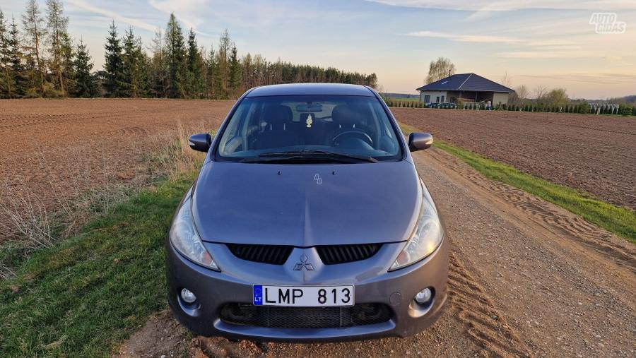 Pelēks Mitsubishi Grandis 2010 Jonava, ar dzinēja tilpumu 2.00 L un nobraukumu 332 tūkst. km par 2600 €, foto 4 vietnē AUTOMOTO.COM.LV