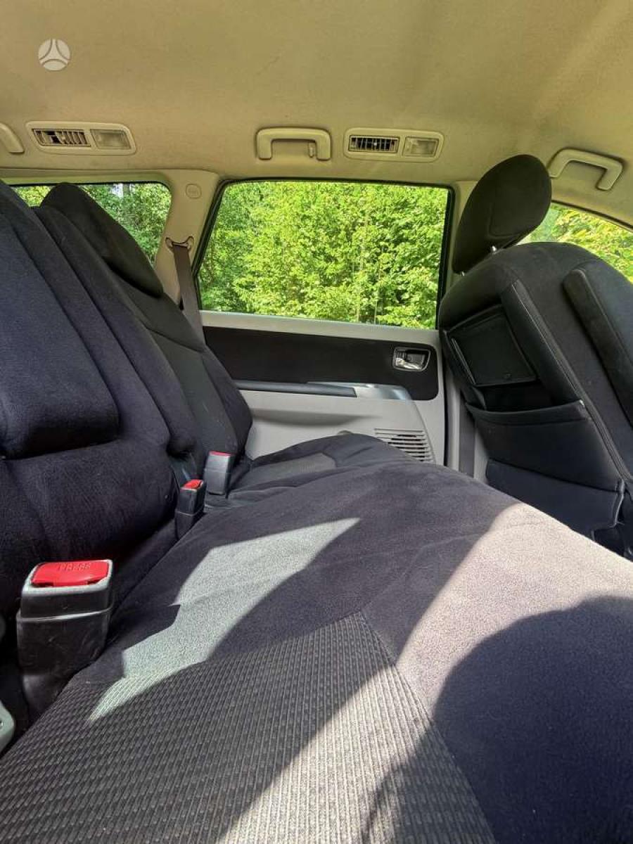 Grey Mitsubishi Grandis 2010 in Radviliskis, with an engine capacity of 1.97 L and mileage of 222 thousand km for 2500 €, photo 9 on AUTOMOTO.COM.LV