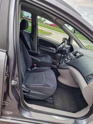Pelēks Mitsubishi Grandis 2010 Raseiniai, ar dzinēja tilpumu 1.97 L un nobraukumu 240 tūkst. km par 2750 €, foto 6 vietnē AUTOMOTO.COM.LV