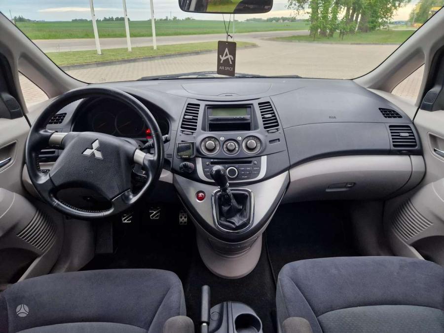 Pelēks Mitsubishi Grandis 2010 Raseiniai, ar dzinēja tilpumu 1.97 L un nobraukumu 240 tūkst. km par 2750 €, foto 7 vietnē AUTOMOTO.COM.LV