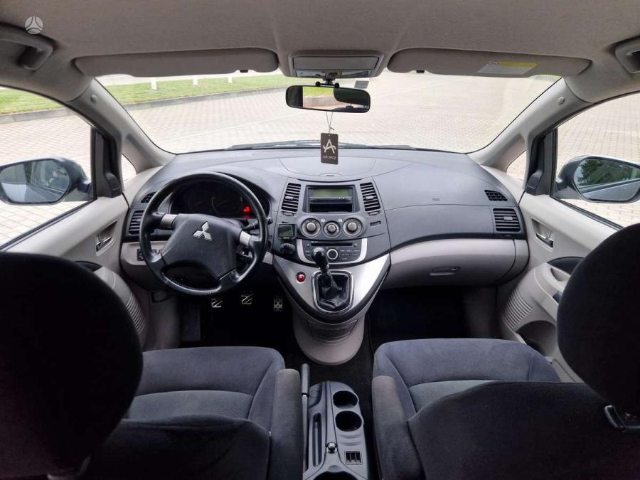 Pelēks Mitsubishi Grandis 2010 Raseiniai, ar dzinēja tilpumu 1.97 L un nobraukumu 240 tūkst. km par 2750 €, foto 8 vietnē AUTOMOTO.COM.LV