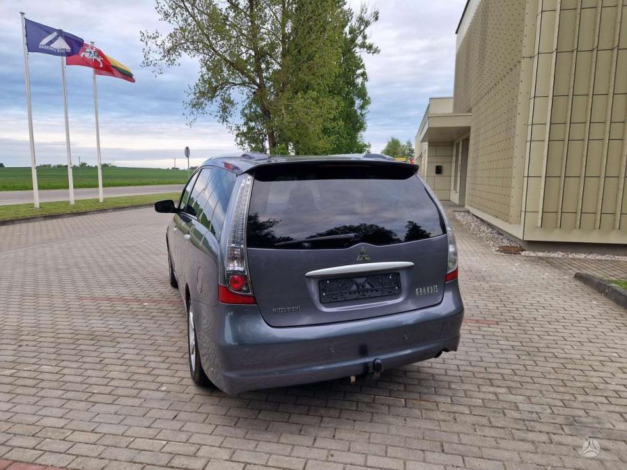 Pelēks Mitsubishi Grandis 2010 Raseiniai, ar dzinēja tilpumu 1.97 L un nobraukumu 240 tūkst. km par 2750 €, foto 23 vietnē AUTOMOTO.COM.LV