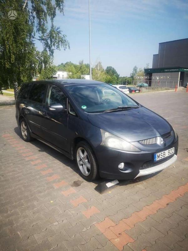 Grey Mitsubishi Grandis 2010 in Vilnius, with an engine capacity of 1.97 L and mileage of 388 thousand km for 2350 €, photo 2 on AUTOMOTO.COM.LV