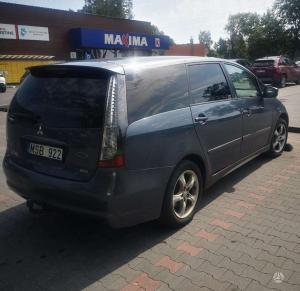 Grey Mitsubishi Grandis 2010 in Vilnius, with an engine capacity of 1.97 L and mileage of 388 thousand km for 2350 €, photo 5 on AUTOMOTO.COM.LV