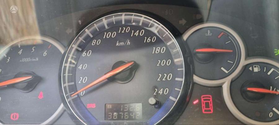 Grey Mitsubishi Grandis 2010 in Vilnius, with an engine capacity of 1.97 L and mileage of 388 thousand km for 2350 €, photo 7 on AUTOMOTO.COM.LV