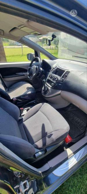 Grey Mitsubishi Grandis 2010 in Vilnius, with an engine capacity of 1.97 L and mileage of 388 thousand km for 2350 €, photo 9 on AUTOMOTO.COM.LV