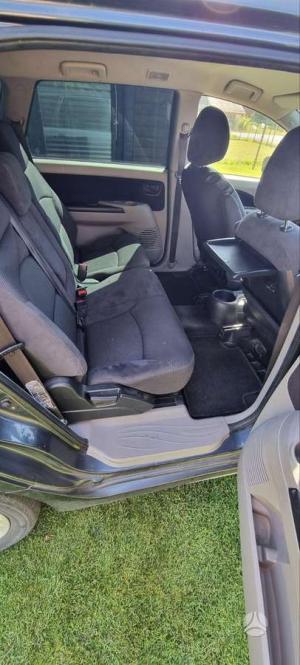 Grey Mitsubishi Grandis 2010 in Vilnius, with an engine capacity of 1.97 L and mileage of 388 thousand km for 2350 €, photo 10 on AUTOMOTO.COM.LV